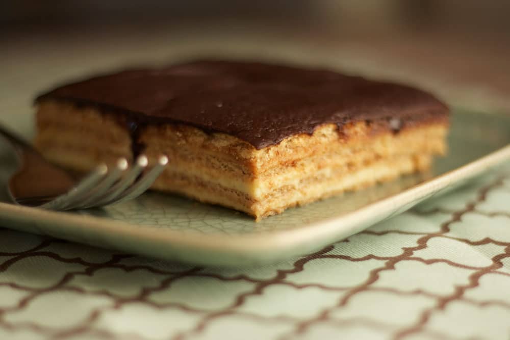 No-Bake Boston Creme Layer Cake Recipe - Rodelle Kitchen